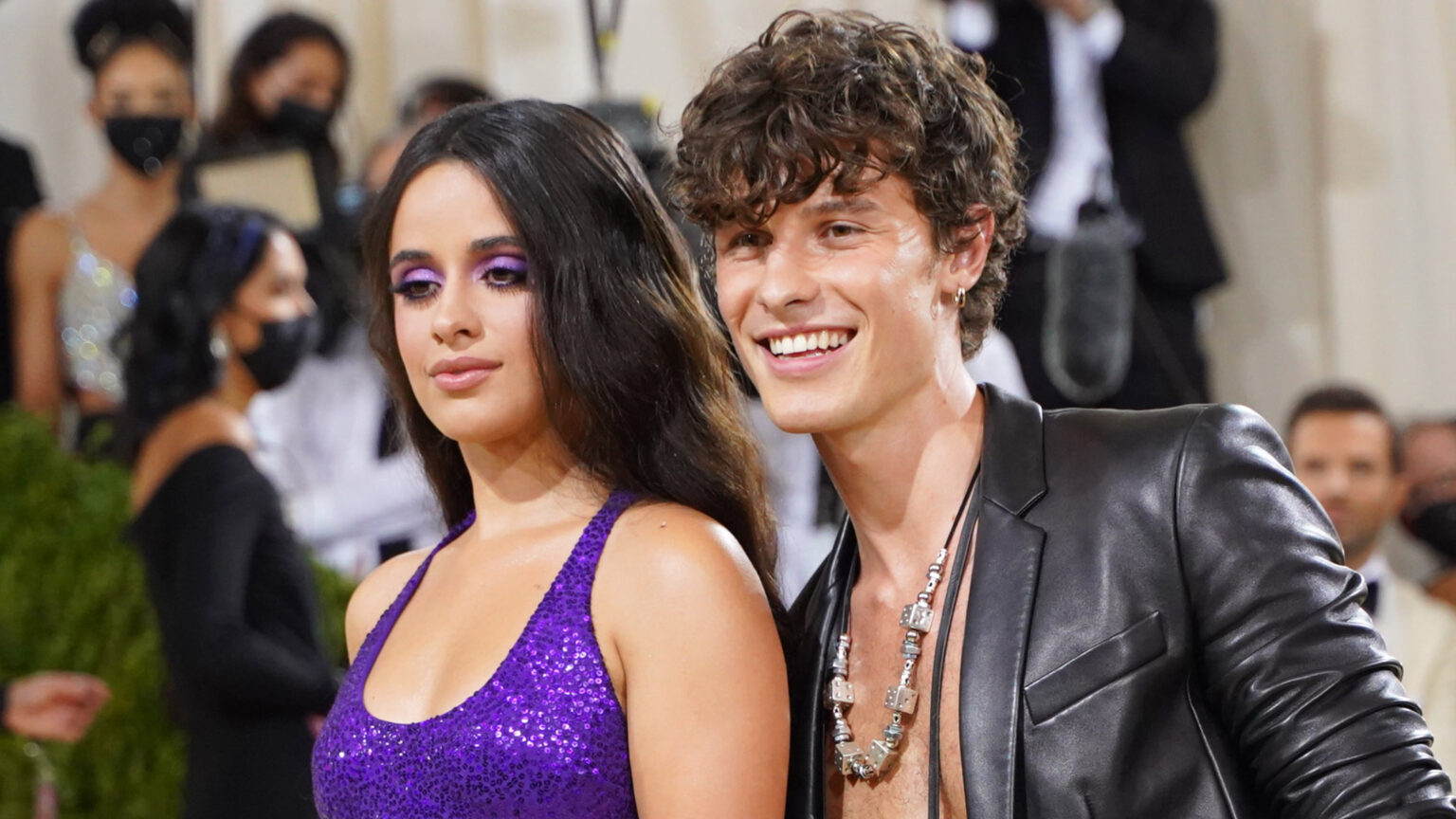 Are Camila Cabello & Shawn Mendes back together? New photos spark ...