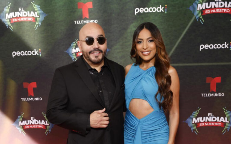 Lupillo Rivera espera operarse para volver a ser padre junto a Taina ...